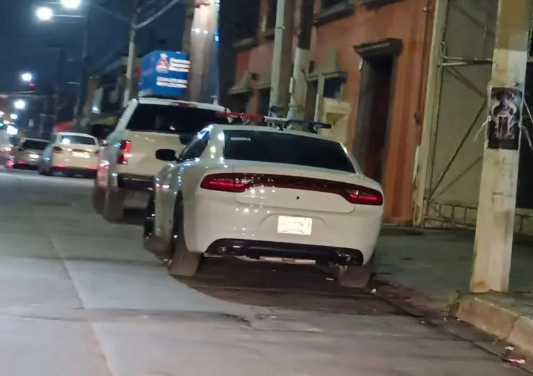 Policías rodean la casa y notaría de Ney González, exgobernador de ... Policías rodean la casa y notaría de Ney González, exgobernador de ...